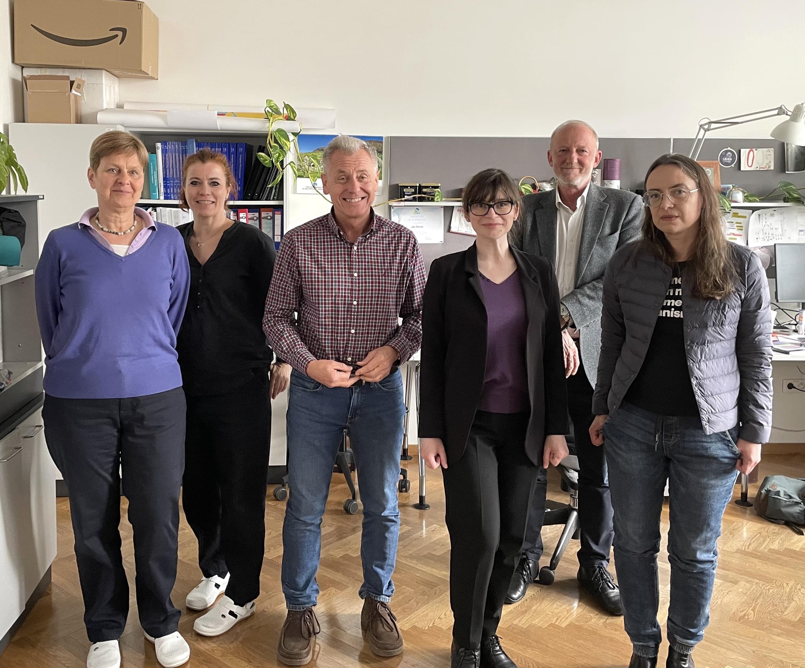 Pomohli jsme třinácti ukrajinským vědkyním | Nadace Neuron